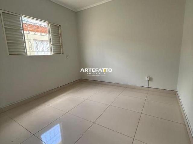 Casa para venda em Centro de 126.00m² com 3 Quartos e 5 Garagens