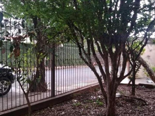 Casa para venda em Centro de 132.00m² com 2 Quartos e 2 Garagens
