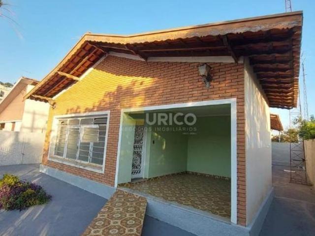 Casa para venda em Centro de 134.00m² com 2 Quartos e 3 Garagens