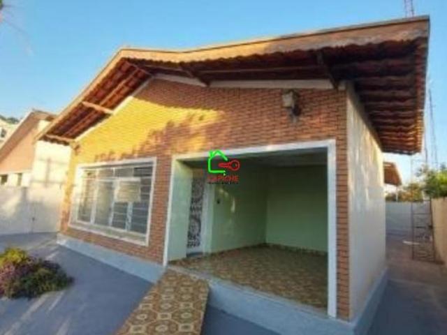 Casa para venda em Centro de 134.00m² com 2 Quartos e 3 Garagens