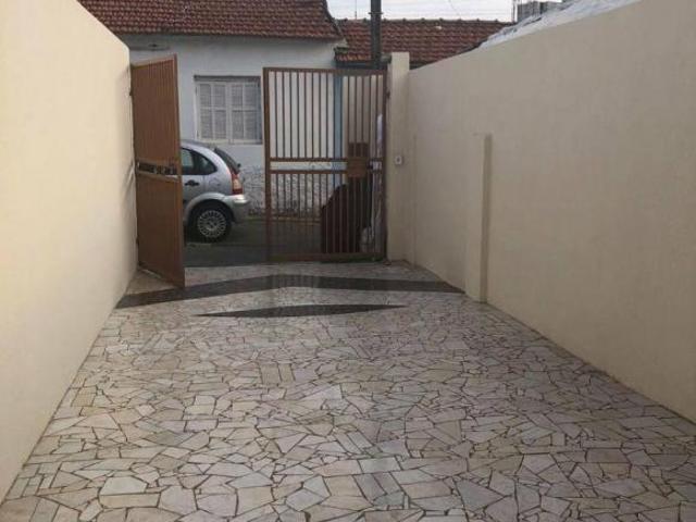 Casa para venda em Centro de 135.00m² com 2 Quartos e 3 Garagens