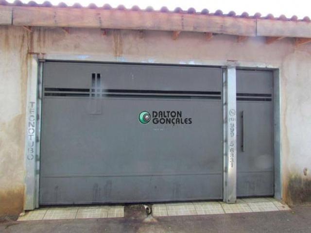 Casa para venda em Centro de 138.00m² com 3 Quartos e 2 Garagens