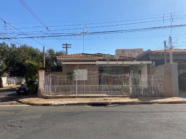Casa para venda em Centro em Araraquara São Paulo de 138.00m² com 3 Quartos e 2 Garagens