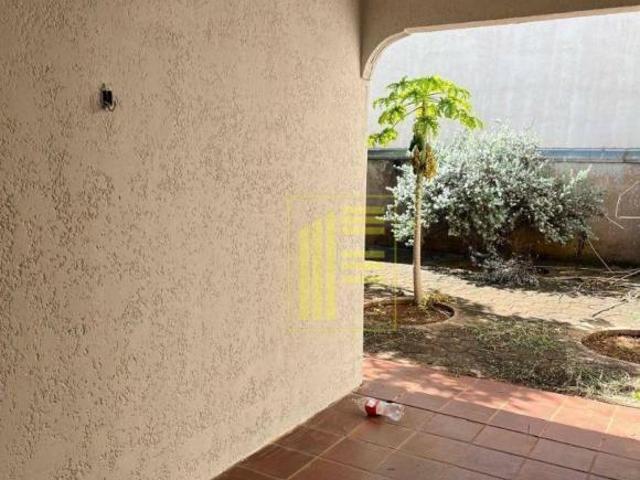 Casa para venda em Centro de 240.00m² com 3 Quartos e 1 Suite