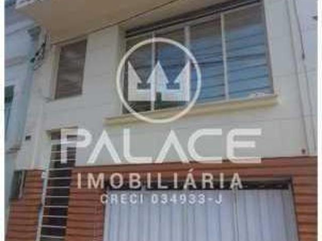 Casa para venda em Centro de 246.00m² com 3 Quartos, 1 Suite e 1 Garagem