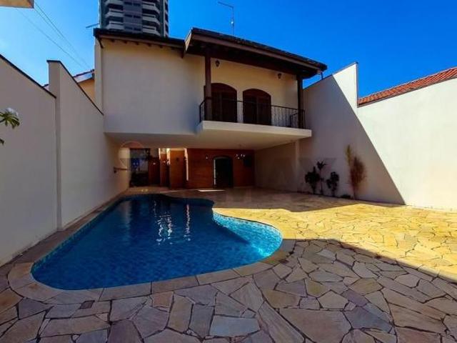 Casa para venda em Centro de 250.00m² com 5 Quartos, 1 Suite e 5 Garagens