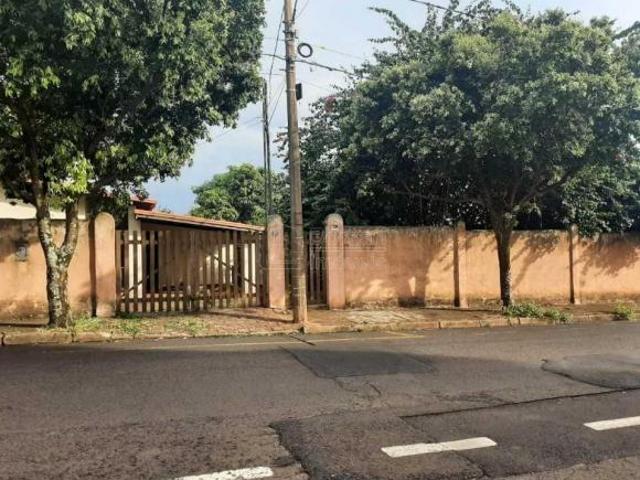 Casa para venda em Centro de 266.00m² com 3 Quartos e 5 Garagens