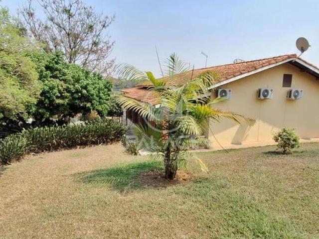 Casa para venda em Centro de 280.00m² com 5 Quartos, 5 Suites e 4 Garagens