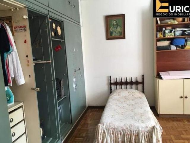 Casa para venda em Centro de 295.00m² com 5 Quartos e 3 Garagens