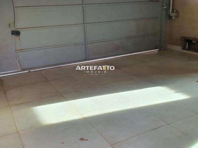 Casa para venda em Centro de 200.00m² com 5 Quartos, 3 Suites e 2 Garagens