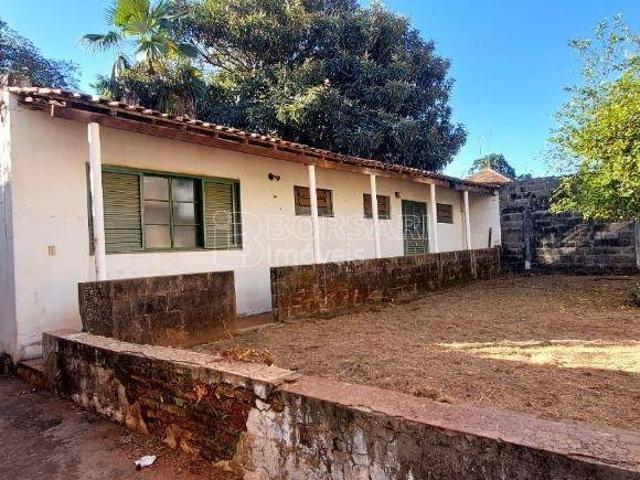Casa para venda em Centro de 205.00m² com 1 Quarto