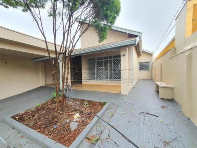 Casa para venda em Centro de 205.00m² com 2 Quartos e 2 Garagens