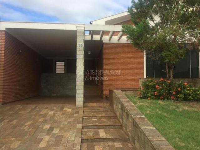 Casa para venda em Centro de 210.00m² com 2 Quartos e 1 Suite