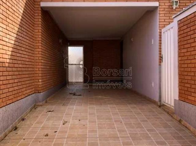 Casa para venda em Centro de 210.00m² com 3 Quartos, 1 Suite e 2 Garagens