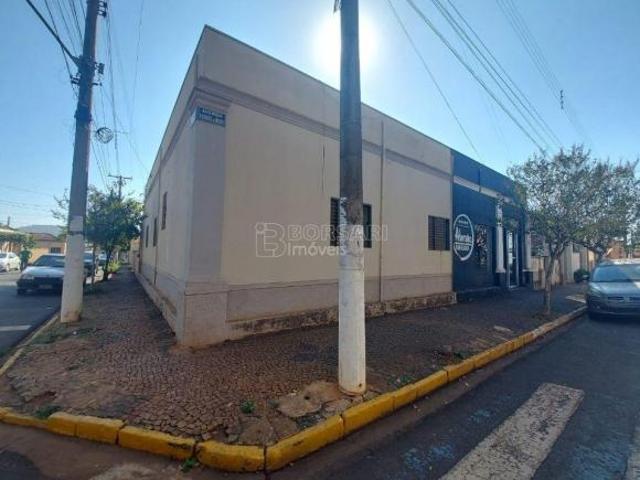 Casa para venda em Centro de 217.00m² com 5 Quartos