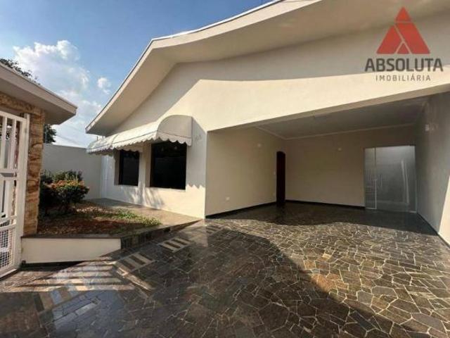 Casa para venda em Centro de 220.00m² com 3 Quartos, 1 Suite e 3 Garagens