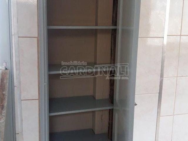 Casa para venda em Centro de 220.00m² com 4 Quartos e 2 Garagens