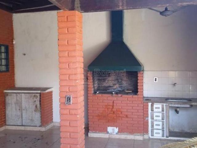Casa para venda em Centro de 233.00m² com 3 Quartos, 1 Suite e 4 Garagens