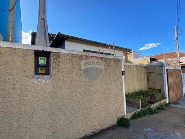 Casa para venda em Centro de 231.60m² com 6 Quartos, 2 Suites e 2 Garagens