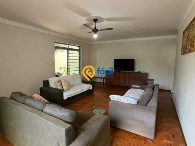 Casa para venda em Centro de 232.20m² com 4 Quartos e 1 Suite