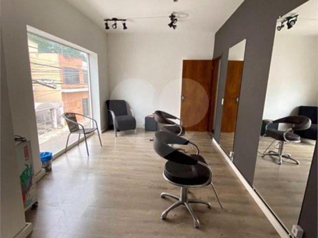 Casa para venda em Centro de 237.00m² com 2 Quartos e 1 Suite