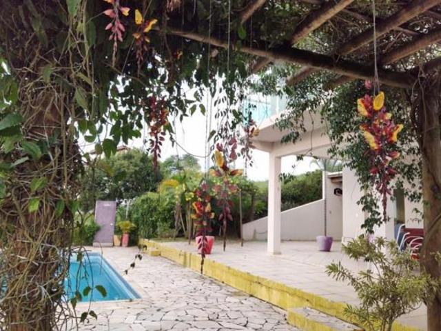 Casa para venda em Centro de 346.00m² com 4 Quartos e 3 Suites