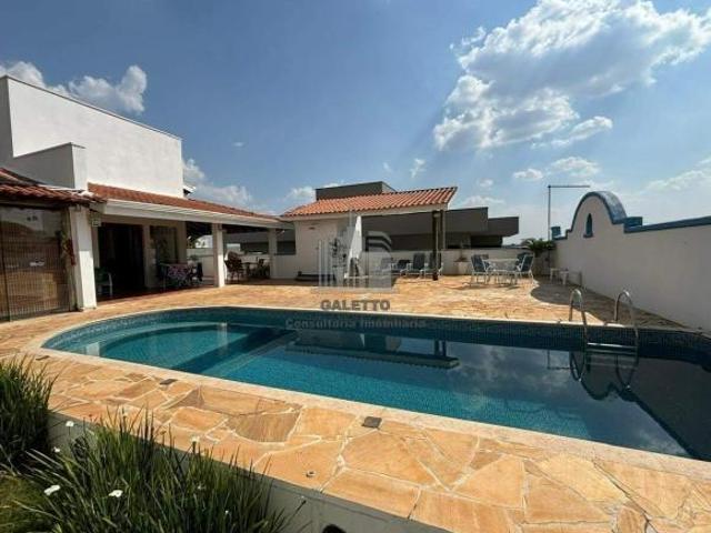 Casa para venda em CENTRO de 348.60m² com 3 Quartos, 2 Suites e 4 Garagens