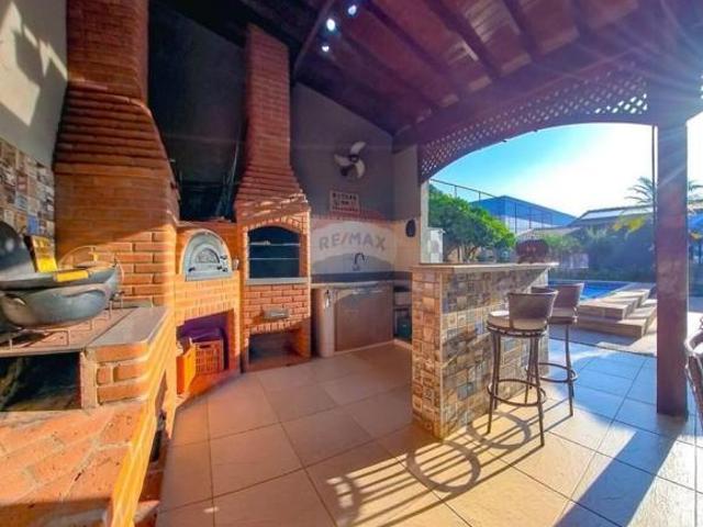 Casa para venda em Centro de 350.00m² com 4 Quartos, 1 Suite e 4 Garagens