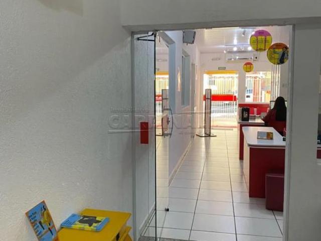 Casa para venda em Centro de 355.00m² com 6 Quartos e 4 Garagens
