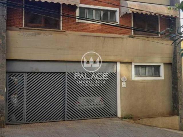 Casa para venda em Centro de 304.00m² com 3 Quartos, 1 Suite e 2 Garagens