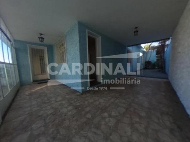 Casa para venda em Centro de 320.00m² com 1 Quarto e 3 Garagens