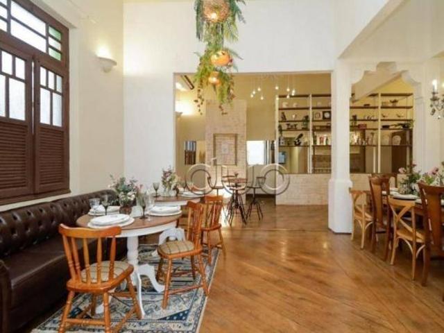 Casa para venda em Centro de 332.00m² com 1 Quarto e 4 Garagens