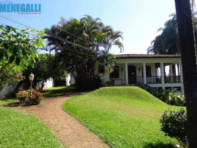 Casa para venda em Centro de 420.00m² com 4 Quartos e 1 Suite