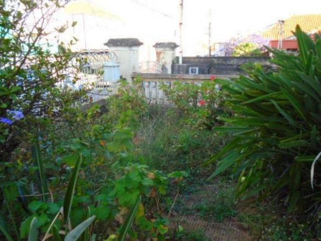 Casa para venda em Centro de 673.00m² com 5 Quartos, 1 Suite e 2 Garagens