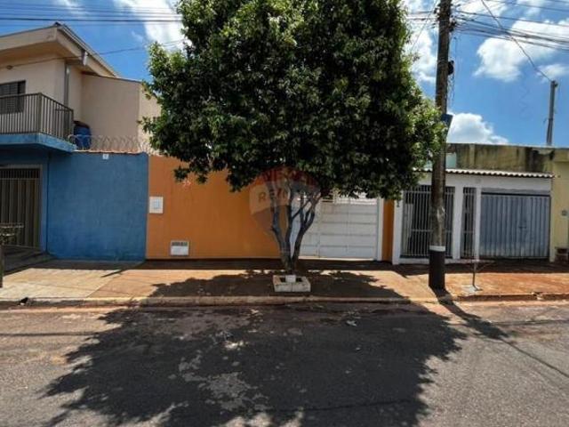 Casa para venda em Centro de 69.25m² com 2 Quartos e 1 Garagem