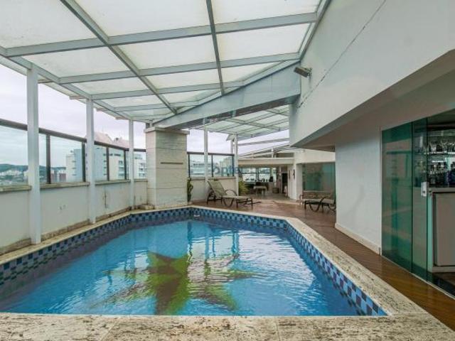 Casa para venda em Centro de 600.00m² com 4 Quartos, 4 Suites e 4 Garagens
