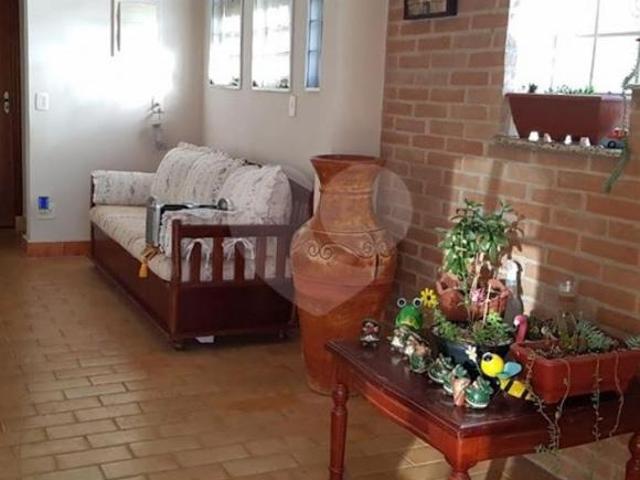 Casa para venda em Centro de 750.00m² com 4 Quartos, 2 Suites e 5 Garagens