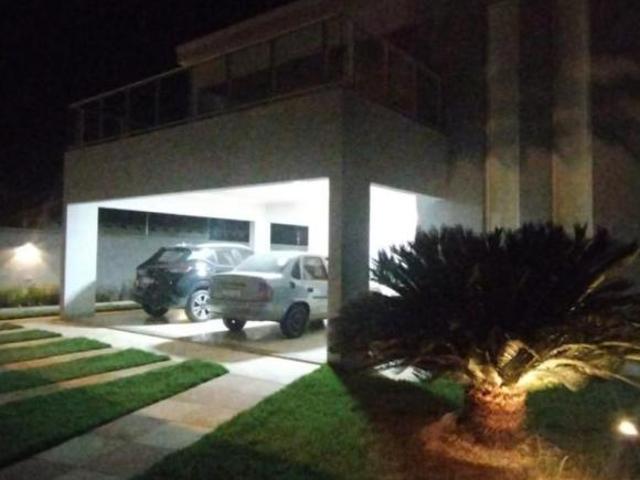 Casa para venda em Centro de 768.00m² com 3 Quartos, 3 Suites e 4 Garagens