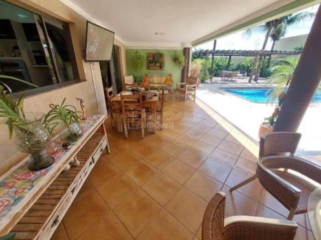Casa para venda em Centro de 785.00m² com 4 Quartos, 4 Suites e 6 Garagens