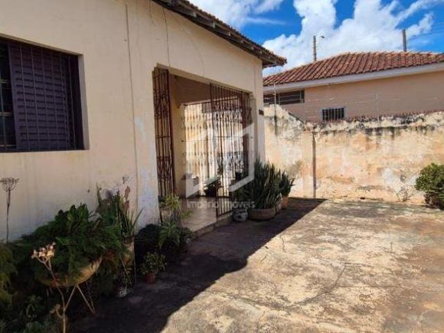 Casa para venda em Centro de 94.00m² com 2 Quartos e 1 Suite