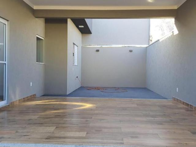Casa para venda em Centro de 95.00m² com 3 Quartos, 1 Suite e 2 Garagens
