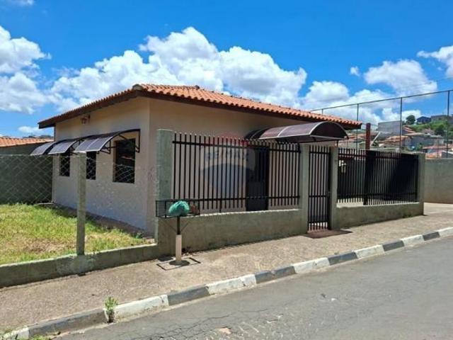 Casa para venda em Centro de 99.50m² com 2 Quartos, 1 Suite e 6 Garagens
