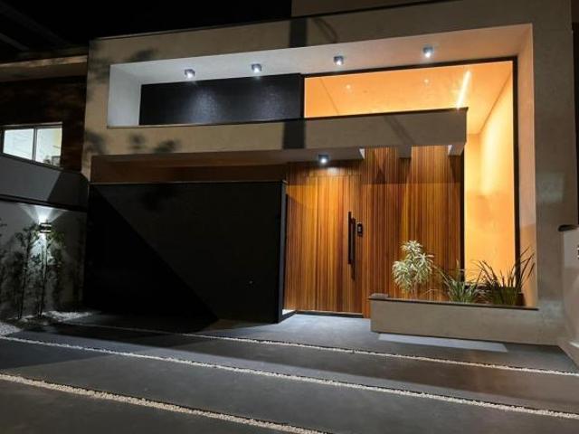 Casa para venda em Centro de 91.00m² com 2 Quartos, 1 Suite e 2 Garagens