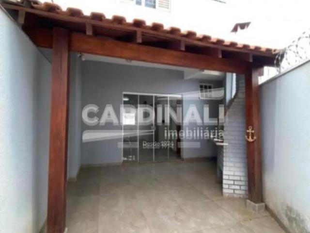 Casa para venda em Centro de 92.00m² com 3 Quartos, 1 Suite e 2 Garagens