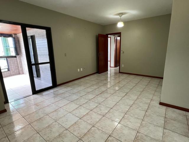 Casa para venda em Centro em Balneário Camboriú Santa Catarina de 115.00m² com 2 Quartos, 1 Suíte e 2 Garagens
