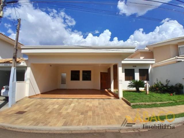 Casa para venda em Centro em São Carlos São Paulo de 197.00m² com 3 Quartos, 1 Suíte e 4 Garagens