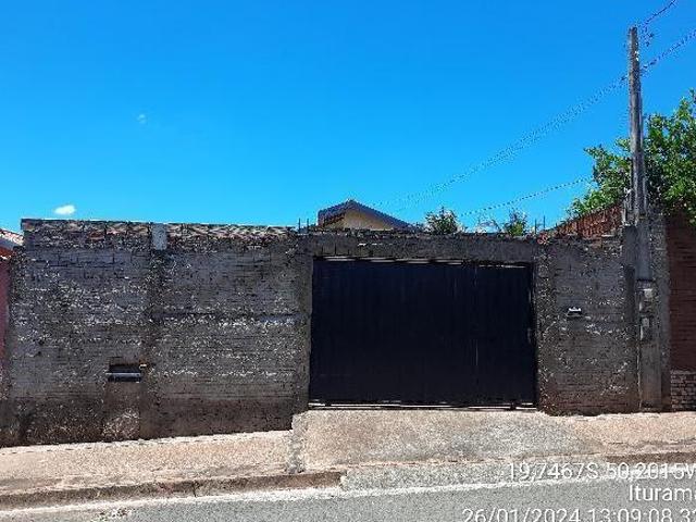 Casa para venda em Centro, Iturama