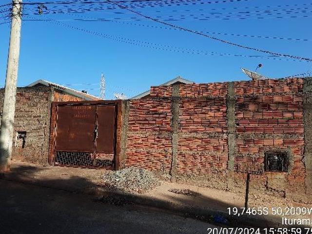 Casa para venda em Centro, Iturama