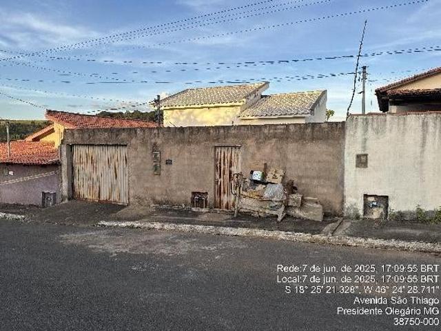 Casa para venda em Centro, Presidente Olegário