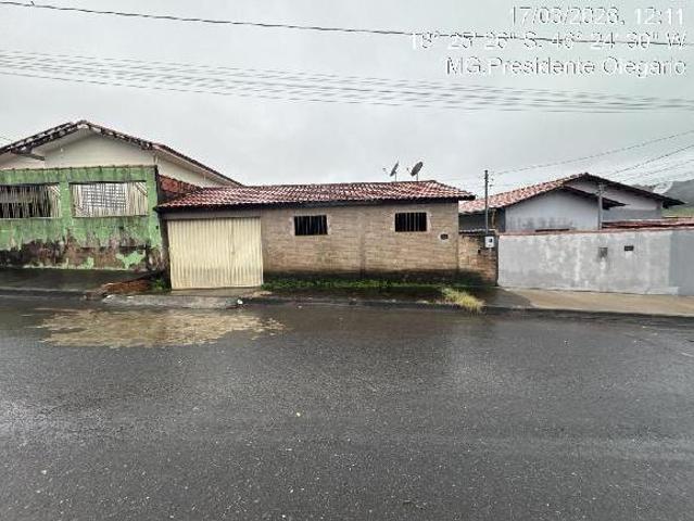 Casa para venda em Centro, Presidente Olegário